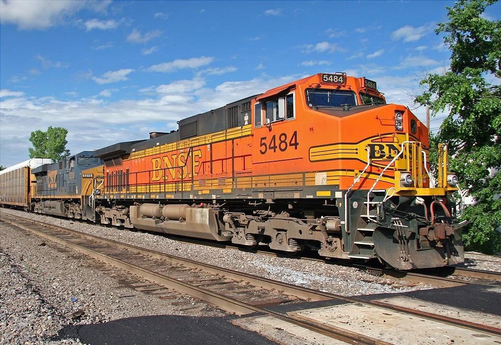 BNSF 5484